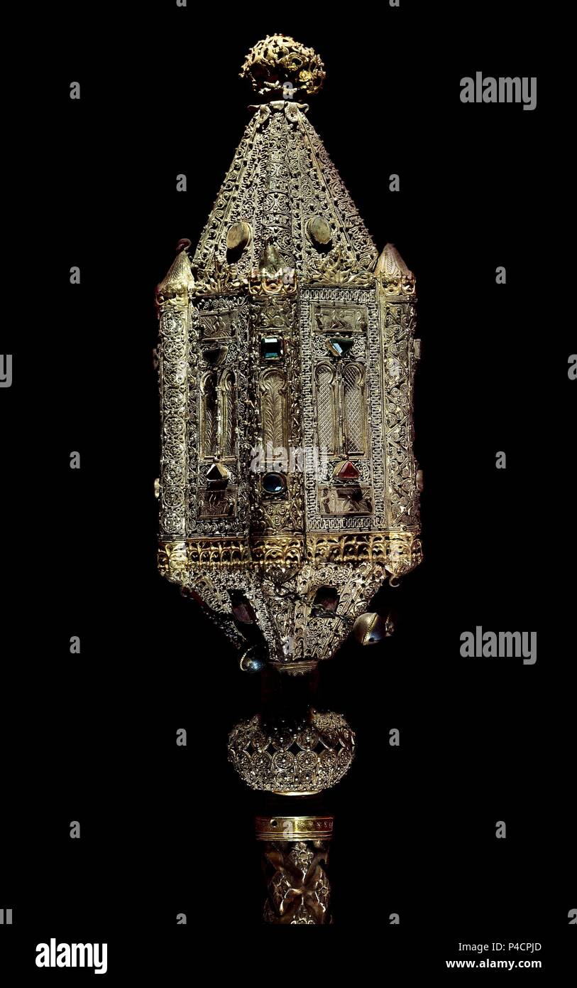 RIMMONIM HEBREO CON FILIGRANAS S XIV. Location: CATEDRAL, PALMA ...