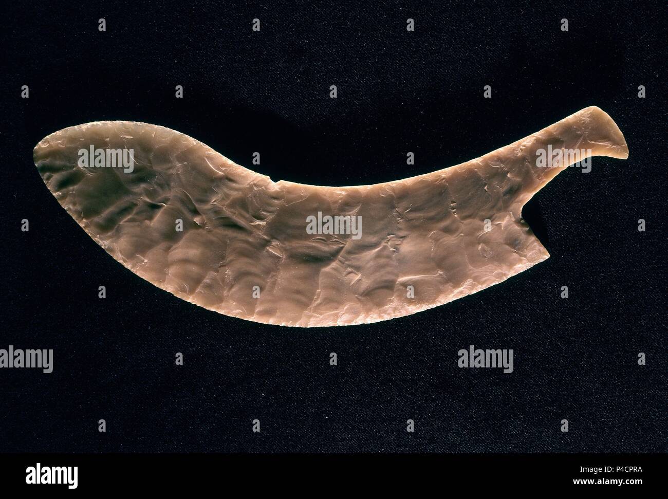 CUCHILLO LARGO DE PIEDRA DE SACARA. PROCEDE DE SAQQARA. DINASTIA I ...