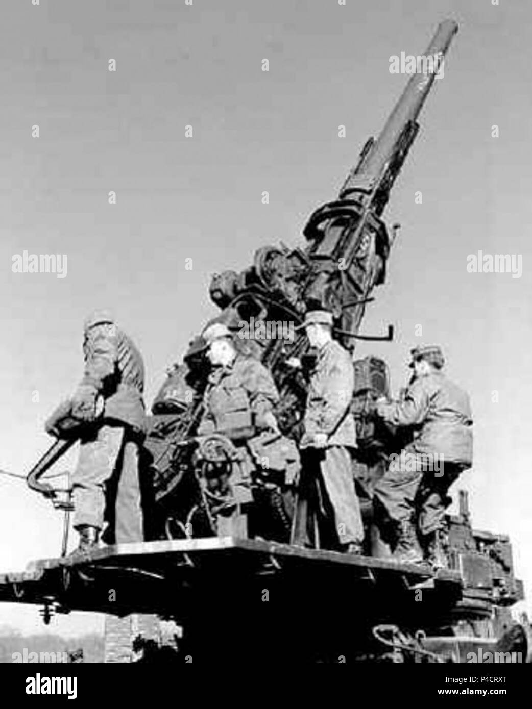 120mm gun hi-res stock photography and images - Alamy