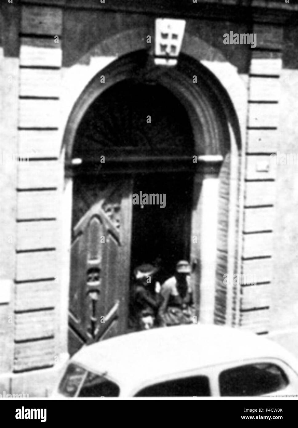 Arrestation High Resolution Stock Photography and Images - Alamy