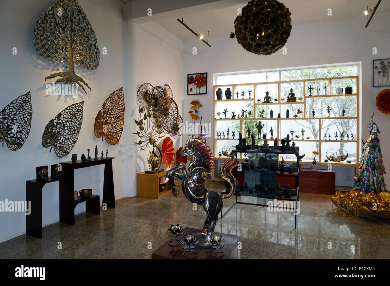 Wat Phnom Penh Arts and Crafts Center, Phnom Penh, Cambodia Stock Photo ...