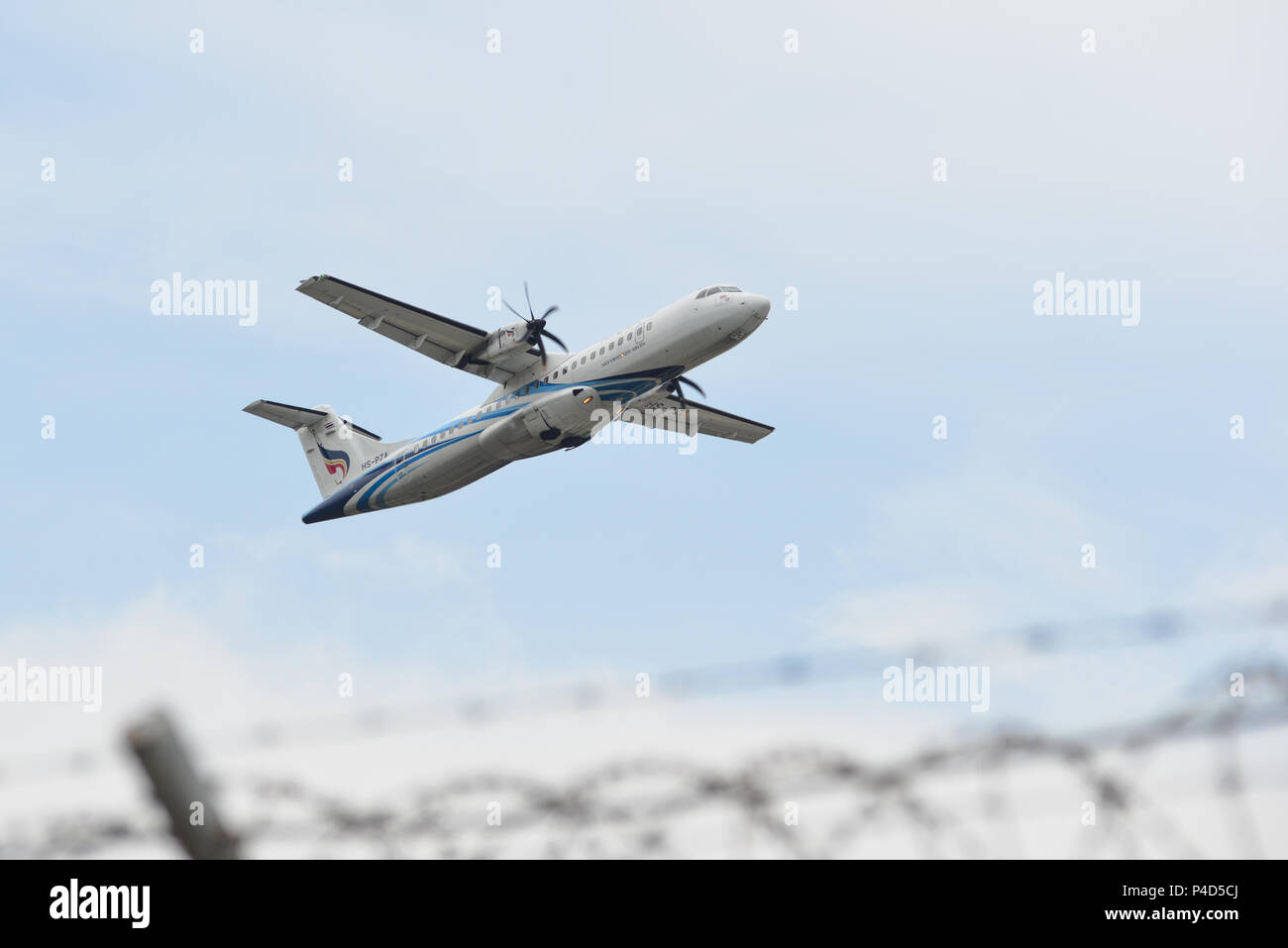 Atr 72 600 cockpit hi-res stock photography and images - Alamy