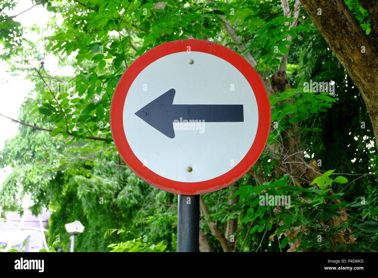 left arrow symbol Stock Photo - Alamy