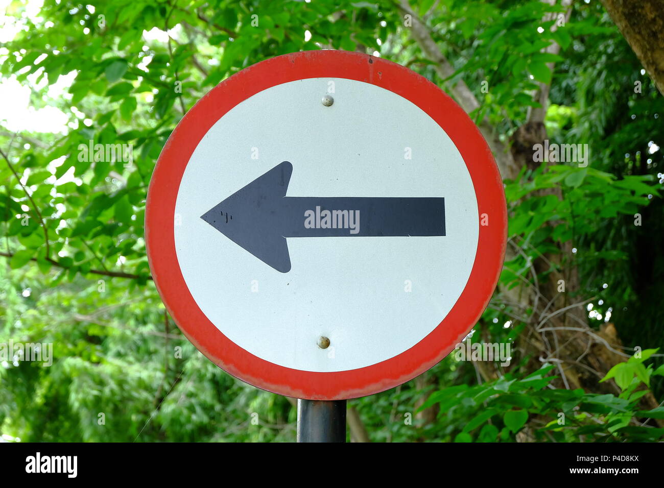 left arrow symbol Stock Photo - Alamy