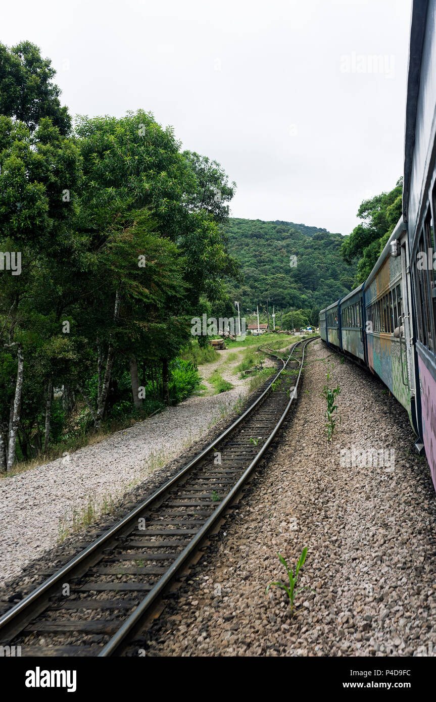 line train track railway stones transportation Stock Photo - Alamy