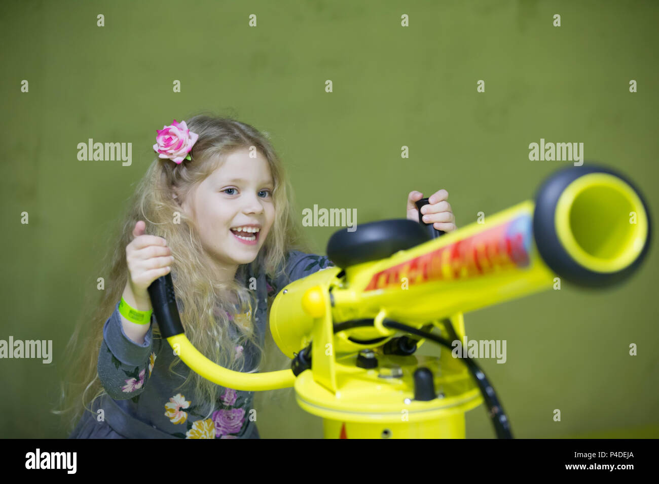 Child cannon ball hi-res stock photography and images - Alamy