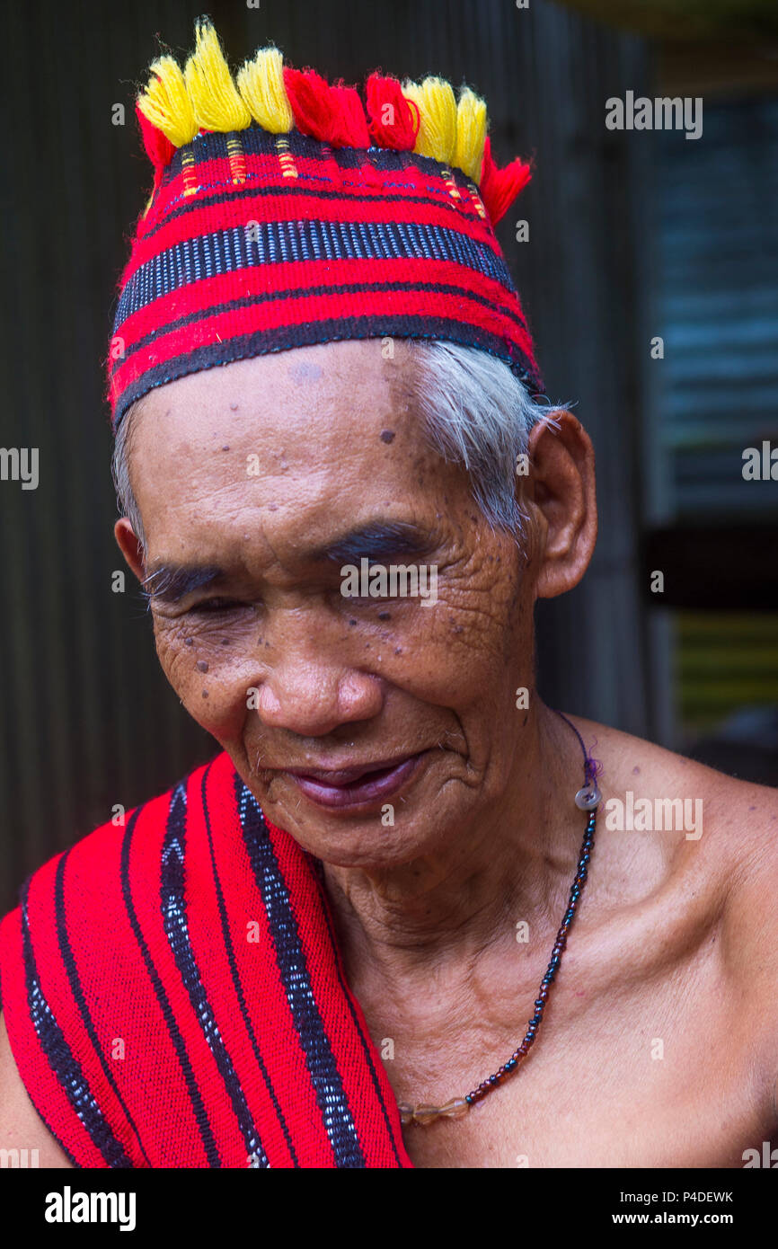 Ifugao man in traditional clothes hi-res stock photography and images ...