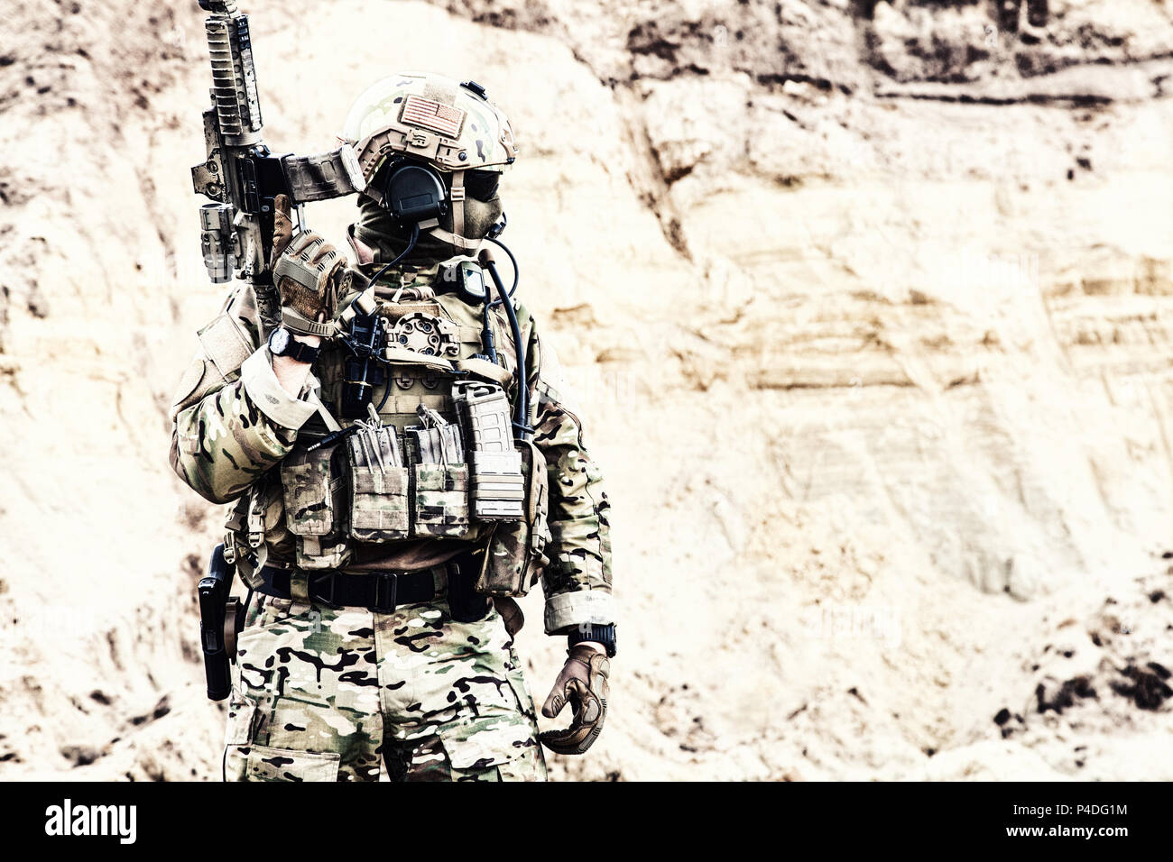 Elite fighter of special forces ready for battle Stock Photo - Alamy