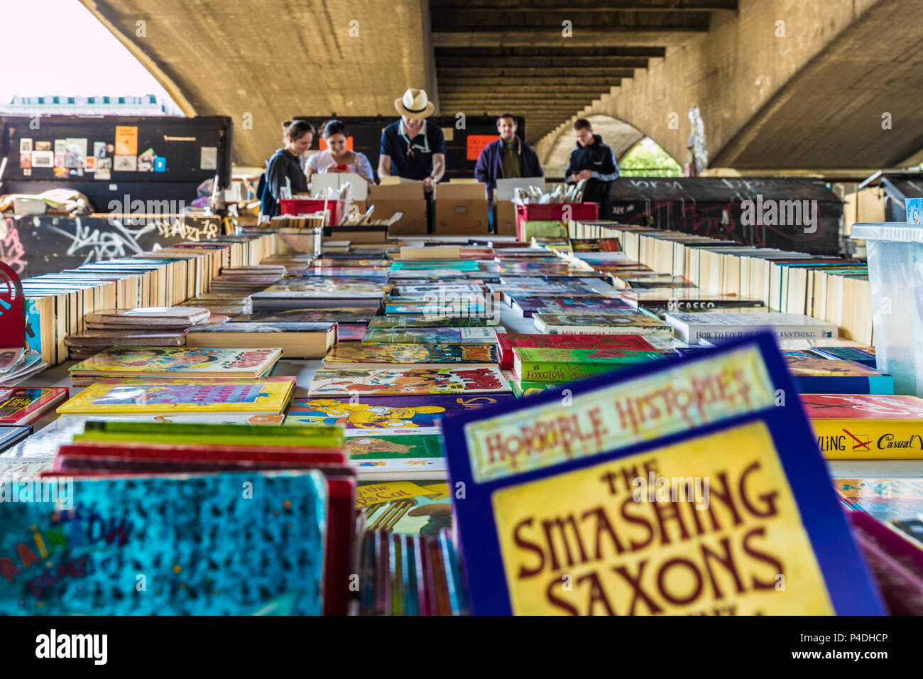 Old book store london hi-res stock photography and images - Alamy