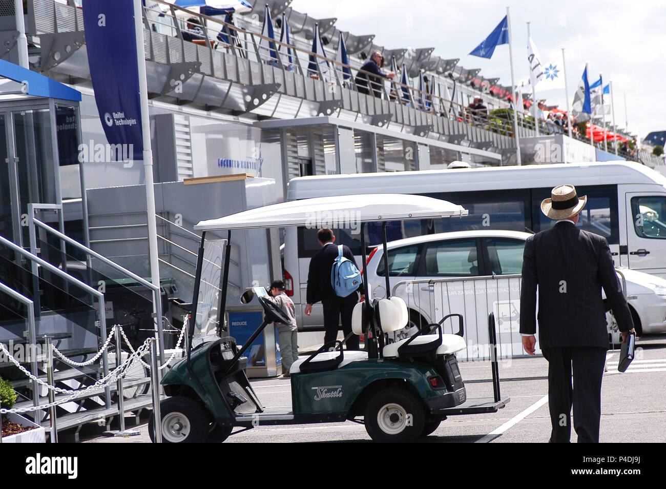 PARIS/BOURGET LE 18/06/2009 AMBIANCE DU SALON DU BOURGET Stock Photo - Alamy