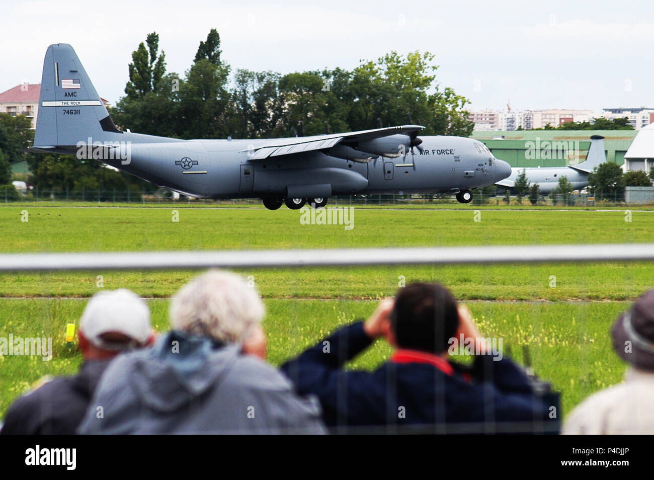 PARIS/BOURGET LE 18/06/2009 AMBIANCE DU SALON DU BOURGET Stock Photo - Alamy