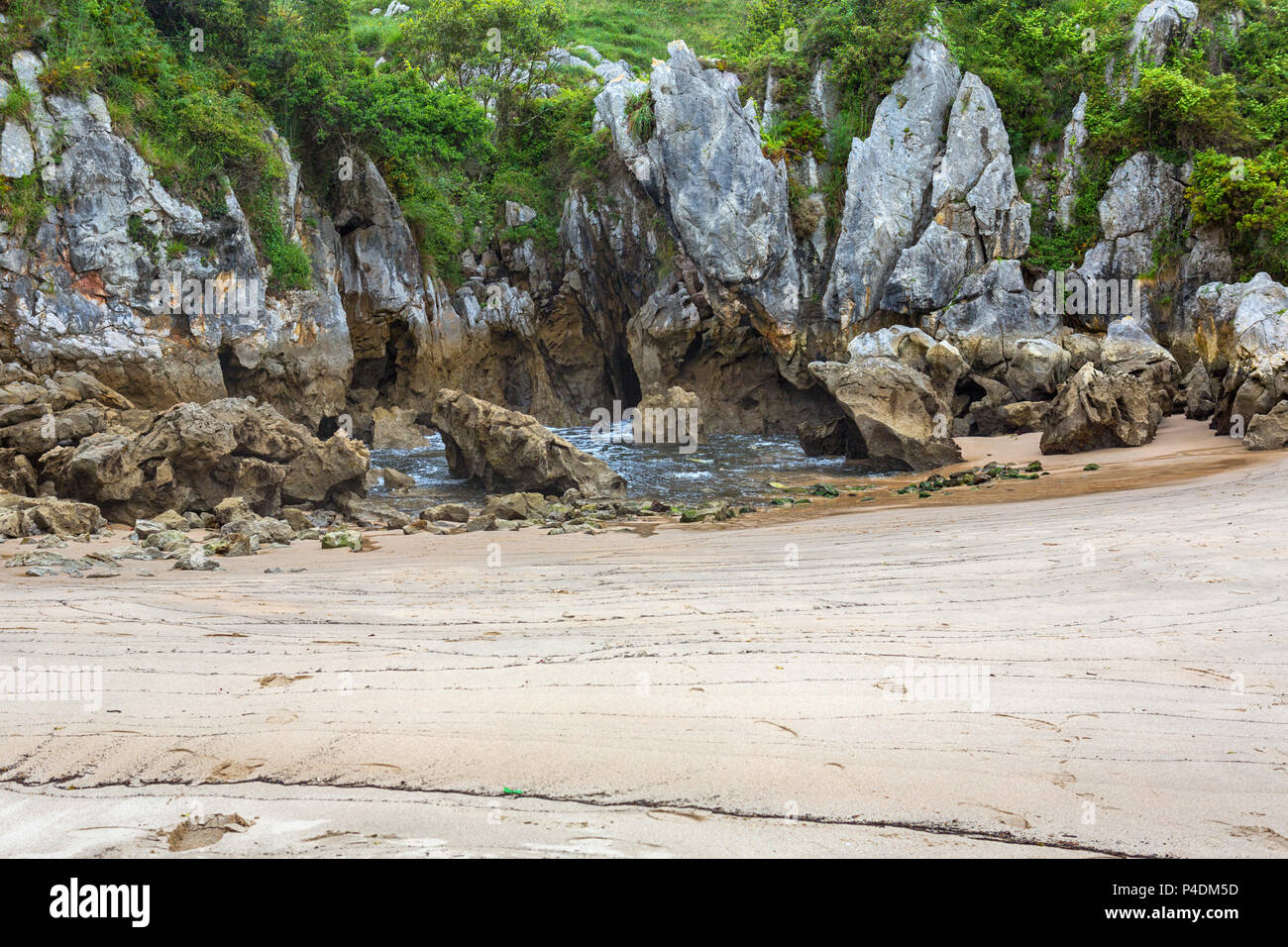 Playa De Gulpiyuri High Resolution Stock Photography and Images - Alamy