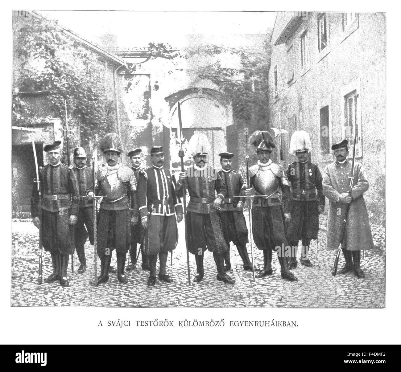 130 Swiss-guards uniform Stock Photo - Alamy