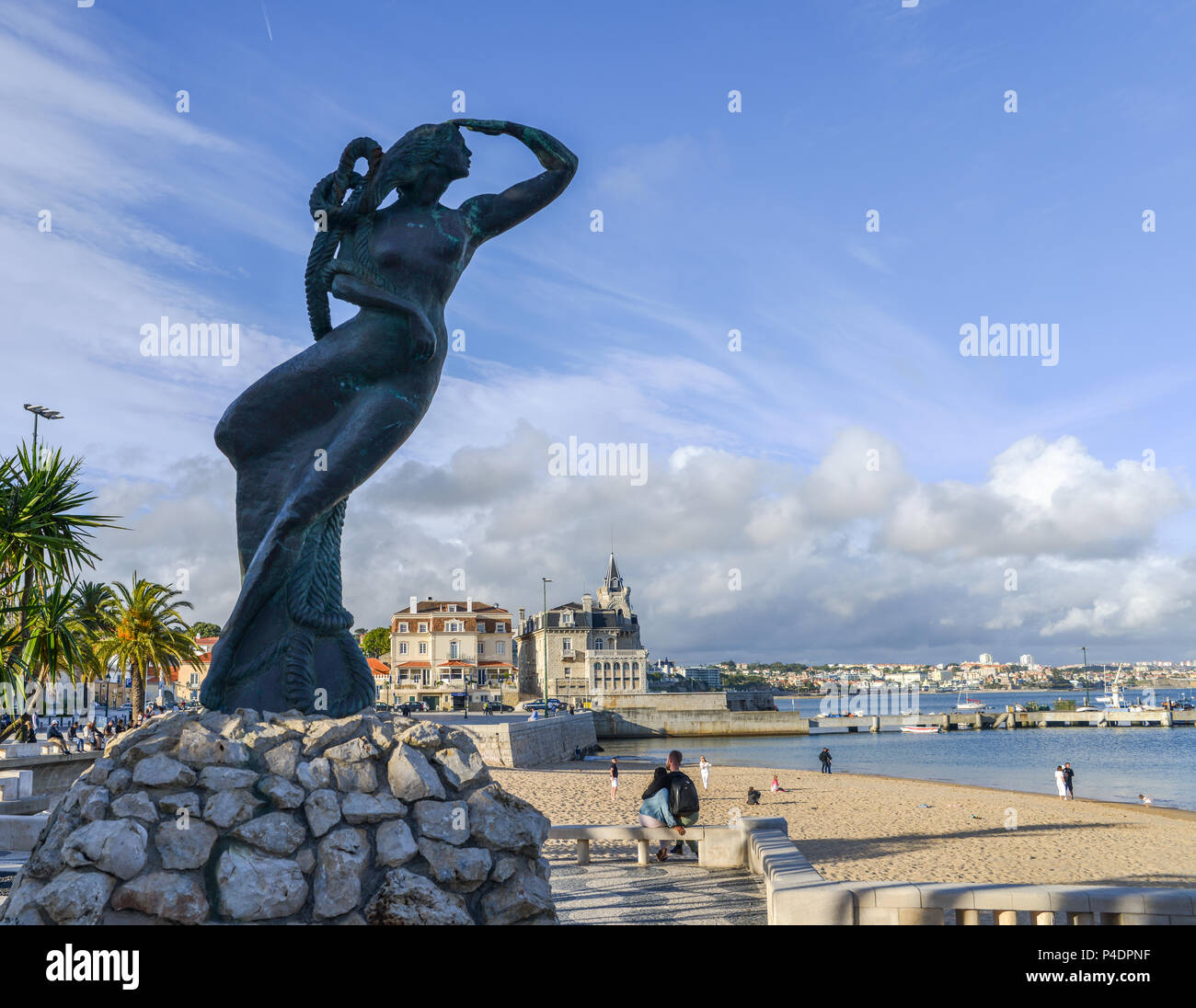 Mermaid statue beach hi-res stock photography and images - Alamy