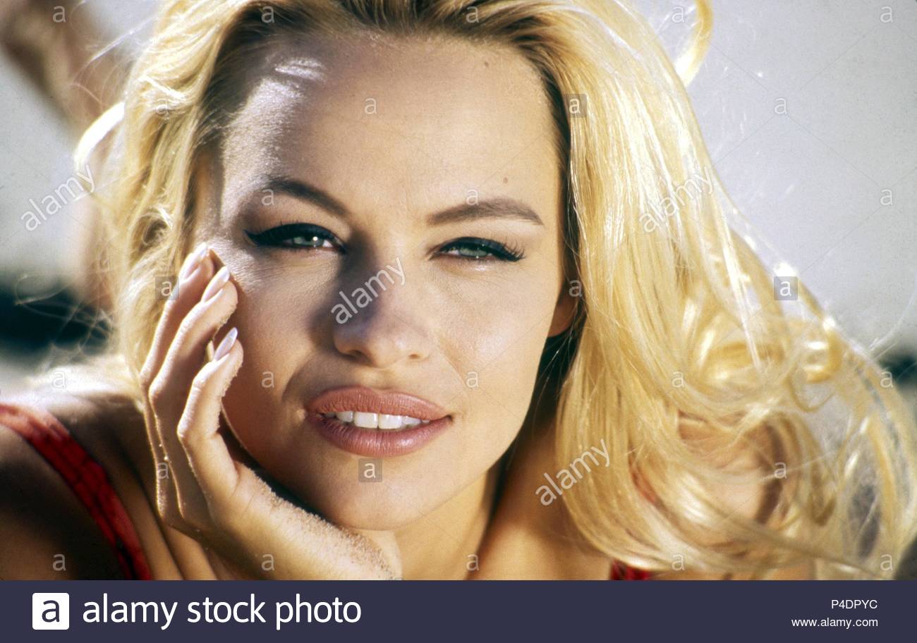 Pamela Anderson Baywatch Stock Photos & Pamela Anderson Baywatch Stock ...