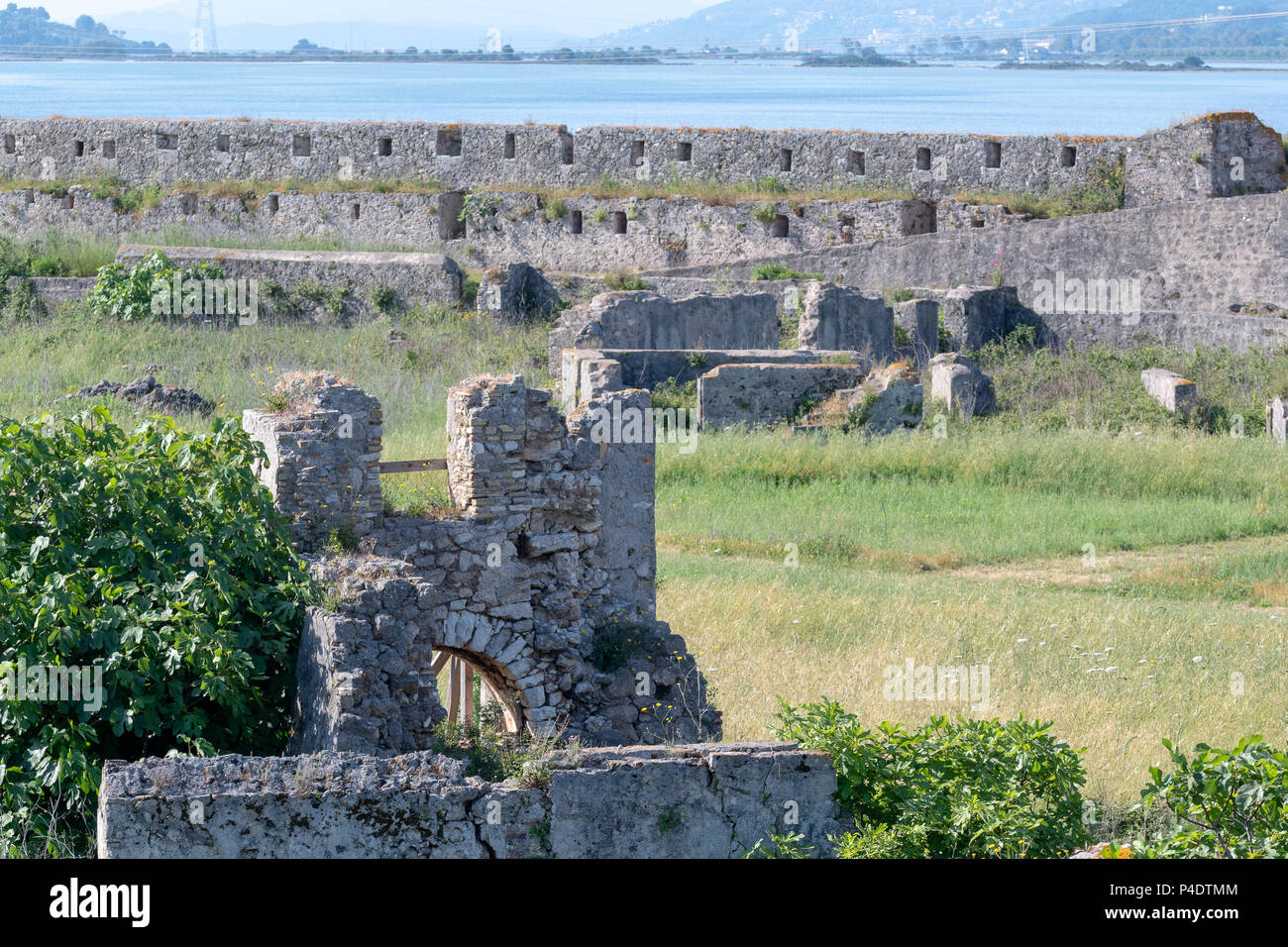 The ruins of Santa Maura Castle at Lefkada Stock Photo - Alamy