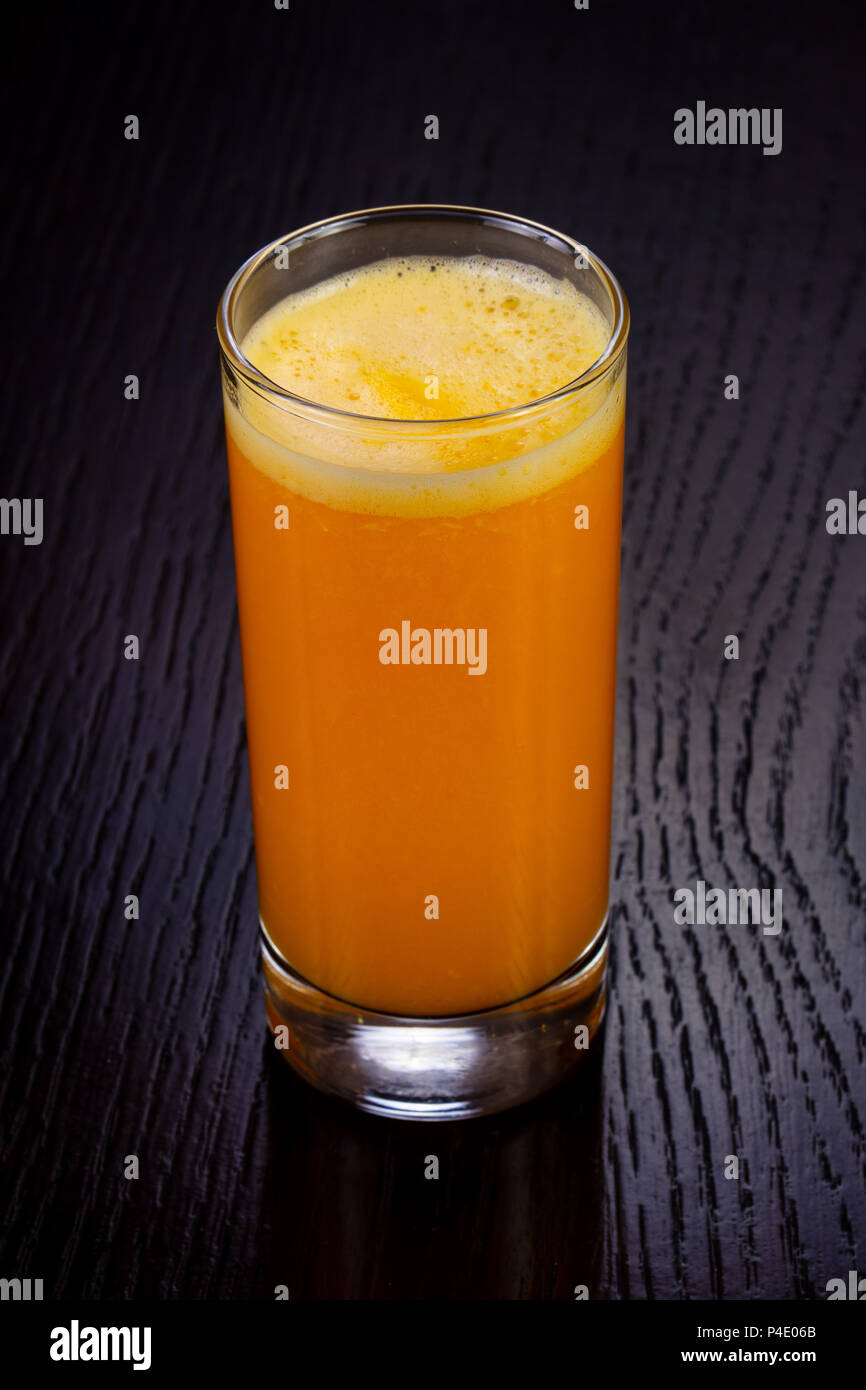 Sweet and refreshing orange juice Stock Photo - Alamy