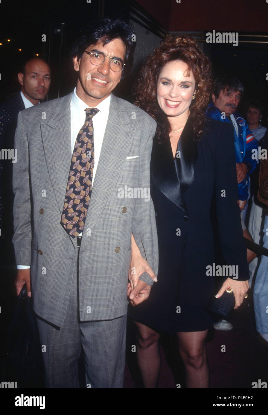 Catherine bach peter lopez hi-res stock photography and images - Alamy