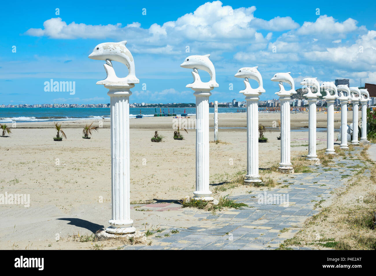 Seaside statues hi-res stock photography and images - Alamy