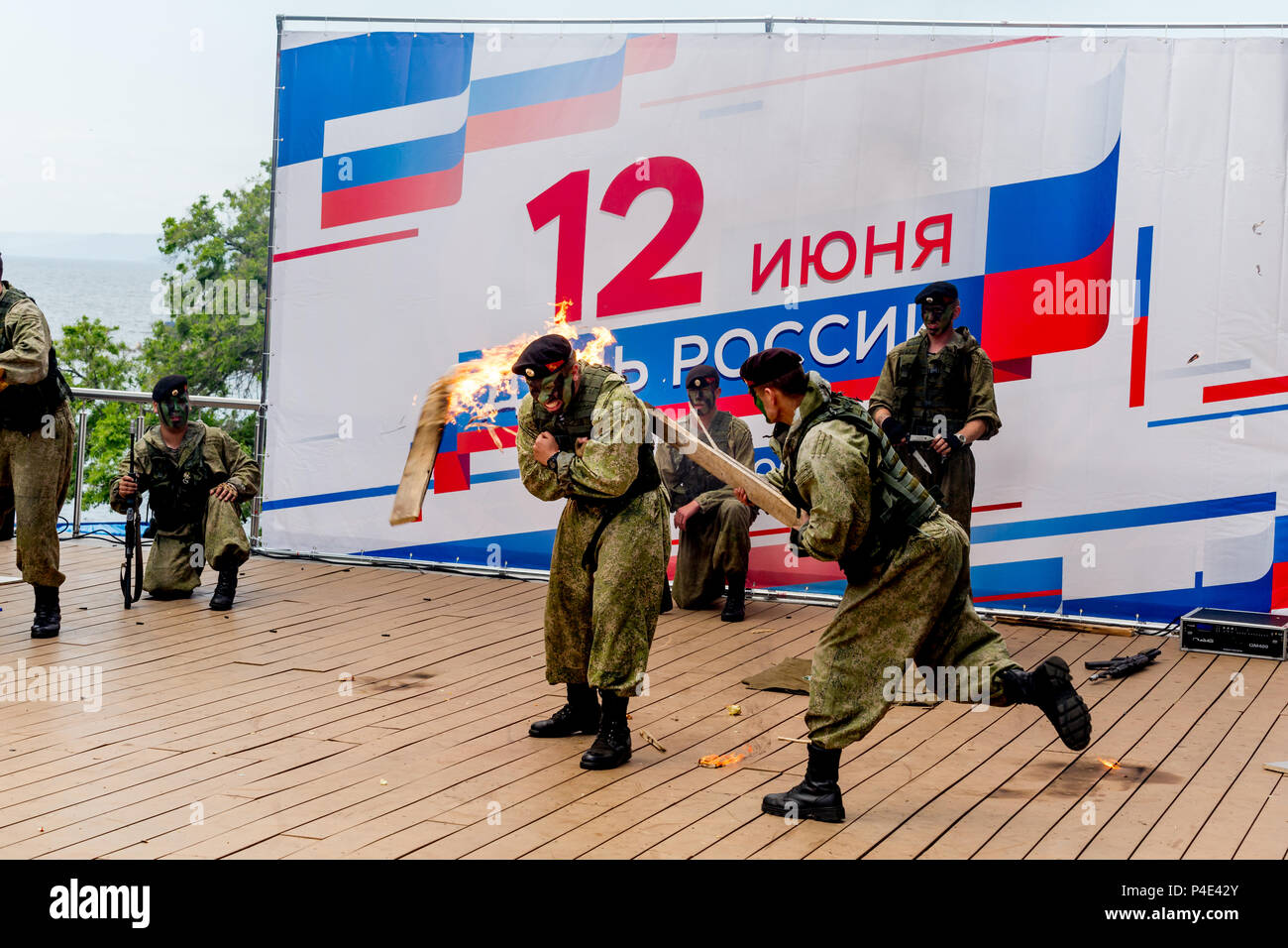 Russia, Vladivostok, 05/09/2018. Armed soldiers of Russian Army's ...