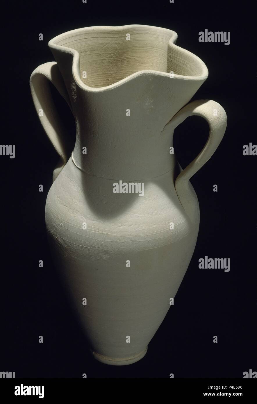 Jarra blanca hi-res stock photography and images - Alamy