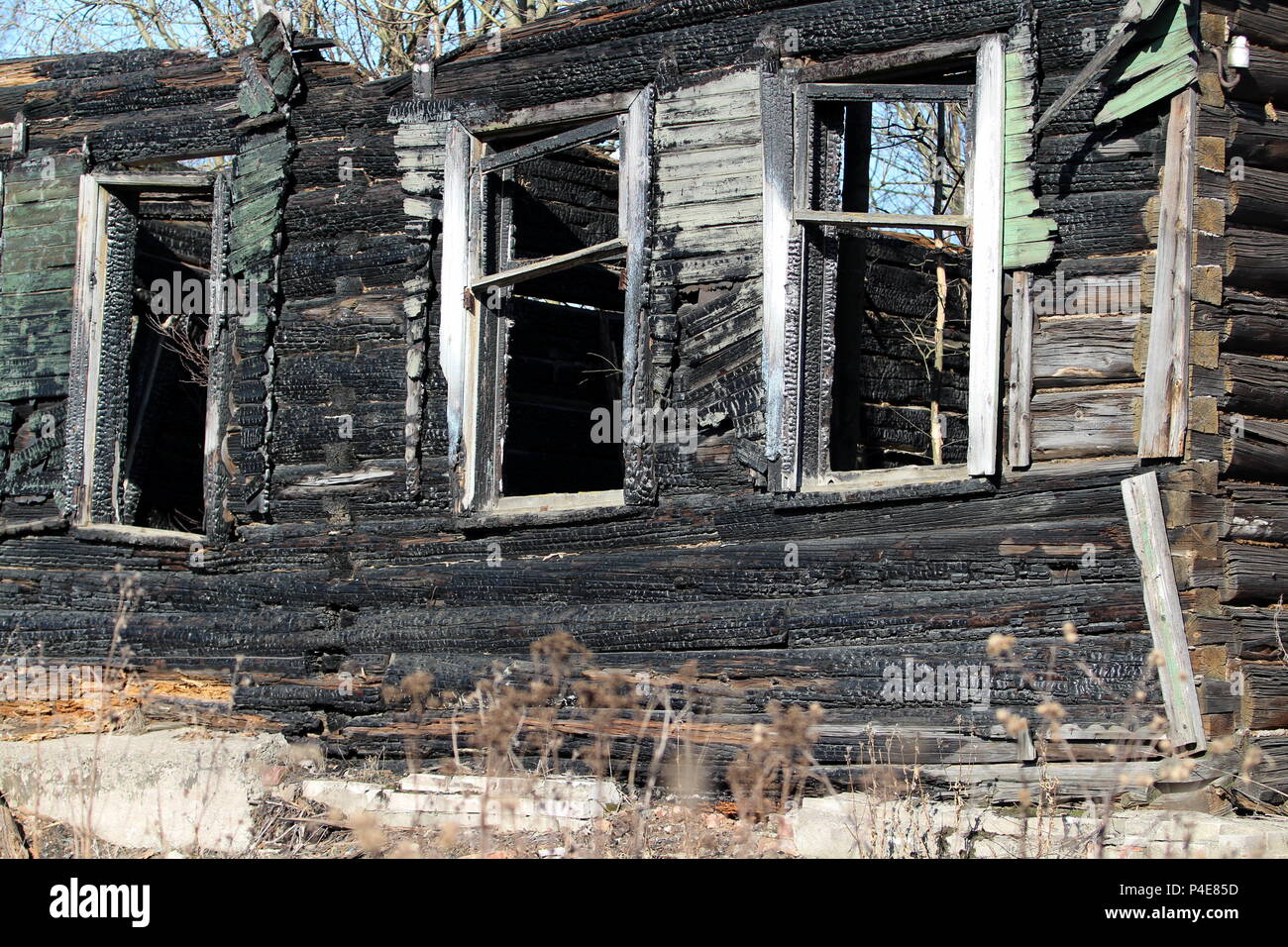 Burnt out old house hi-res stock photography and images - Alamy