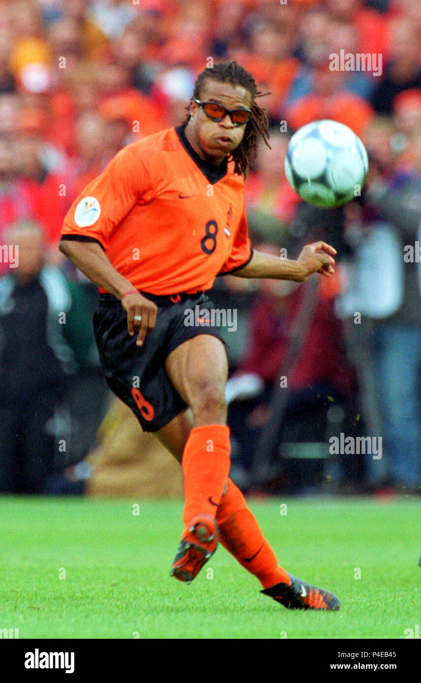 Euro 2000 netherlands yugoslavia hi-res stock photography and images ...