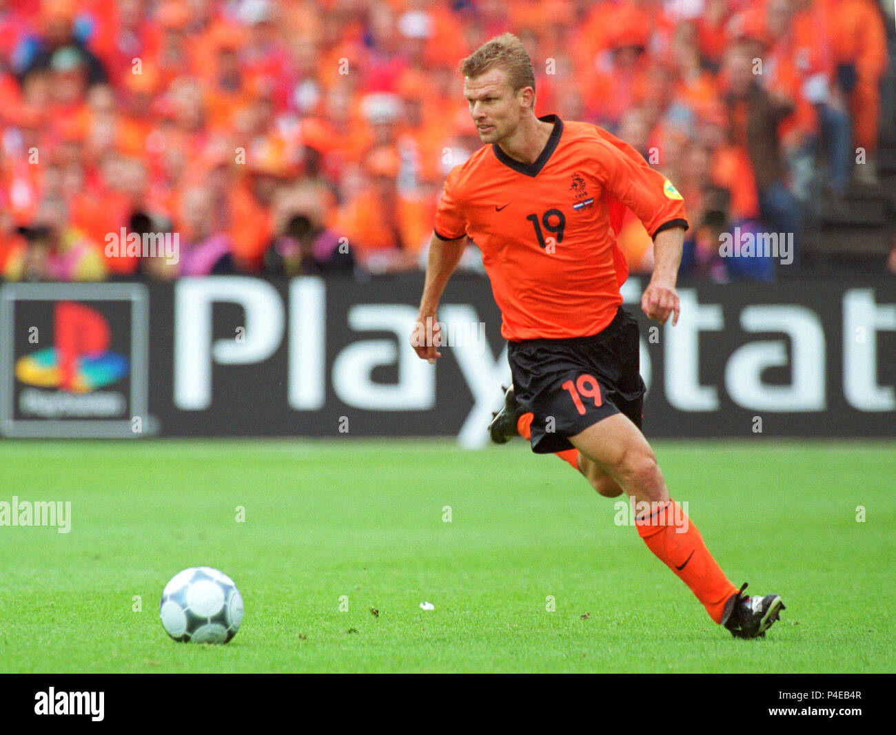 Euro 2000 netherlands yugoslavia hi-res stock photography and images ...