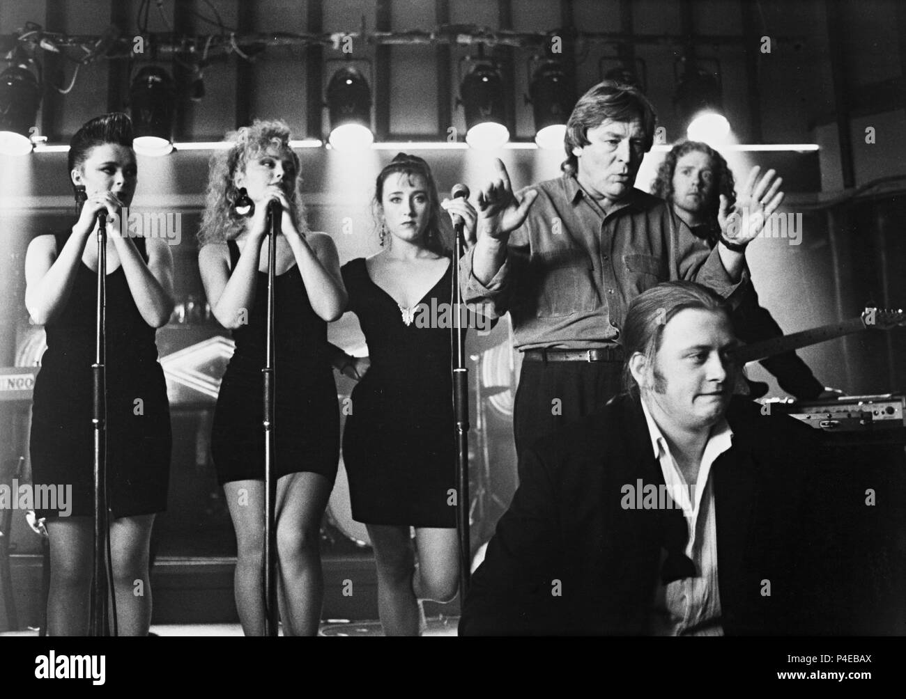 Film film the commitments Black and White Stock Photos & Images - Alamy