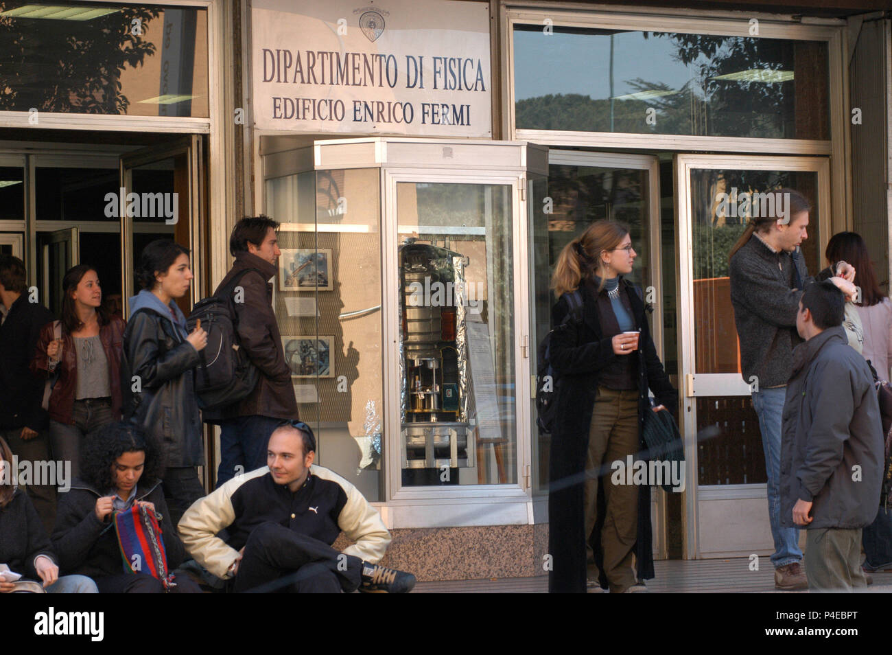 Physics department hi-res stock photography and images - Alamy