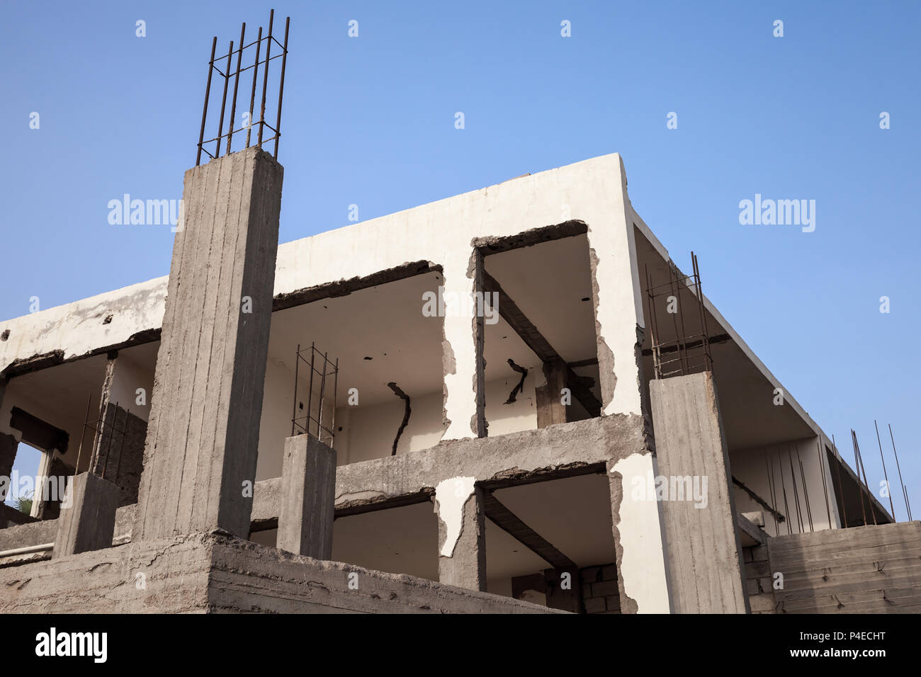 Construction frame sky architecture hi-res stock photography and images ...