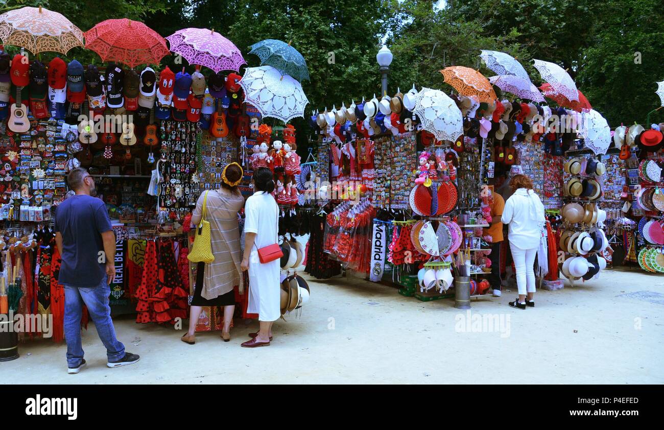 Counting 700,000 inhabitants the city of Sevilla is the capital of the ...