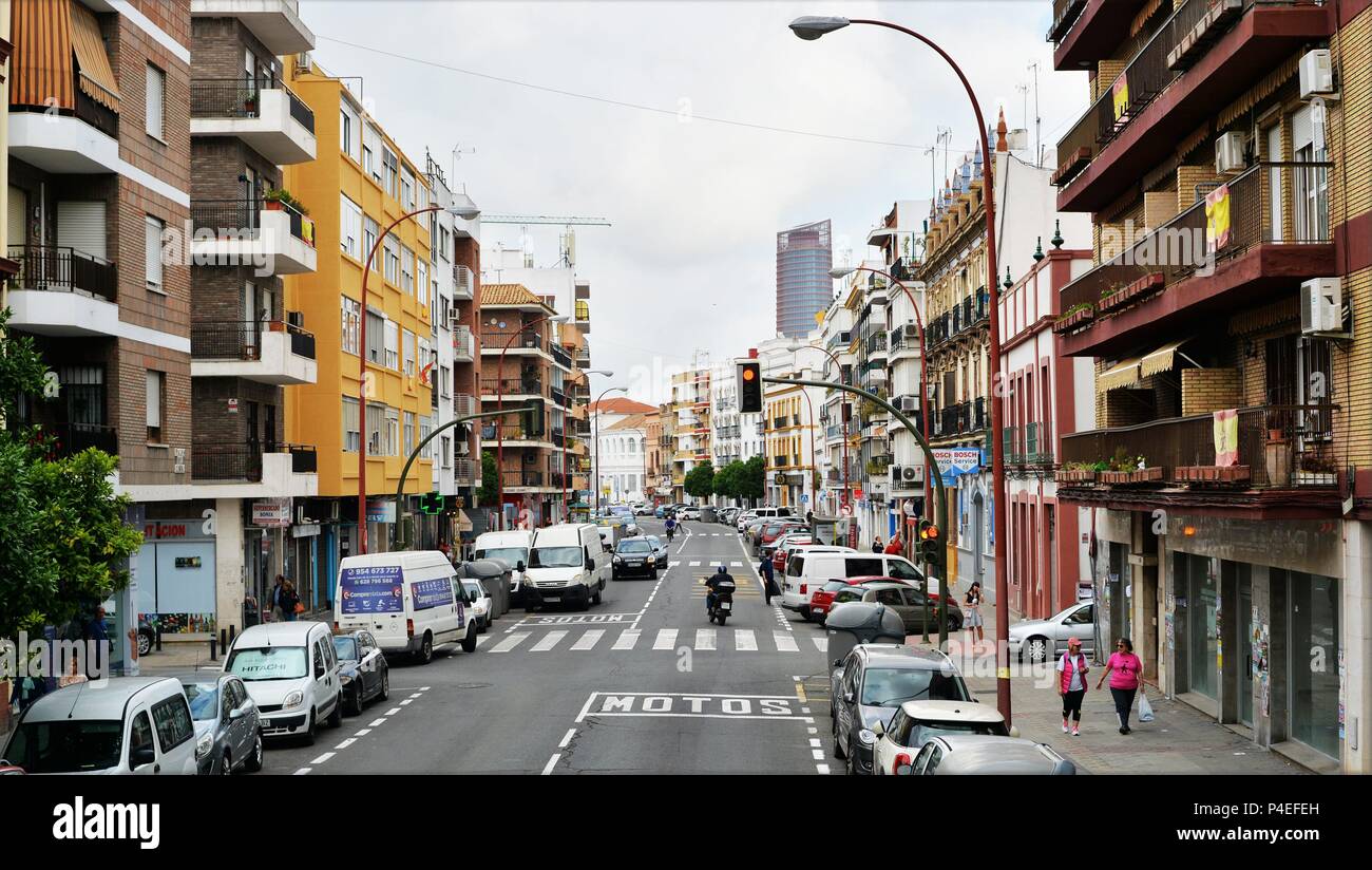 Counting 700,000 inhabitants the city of Sevilla is the capital of the ...