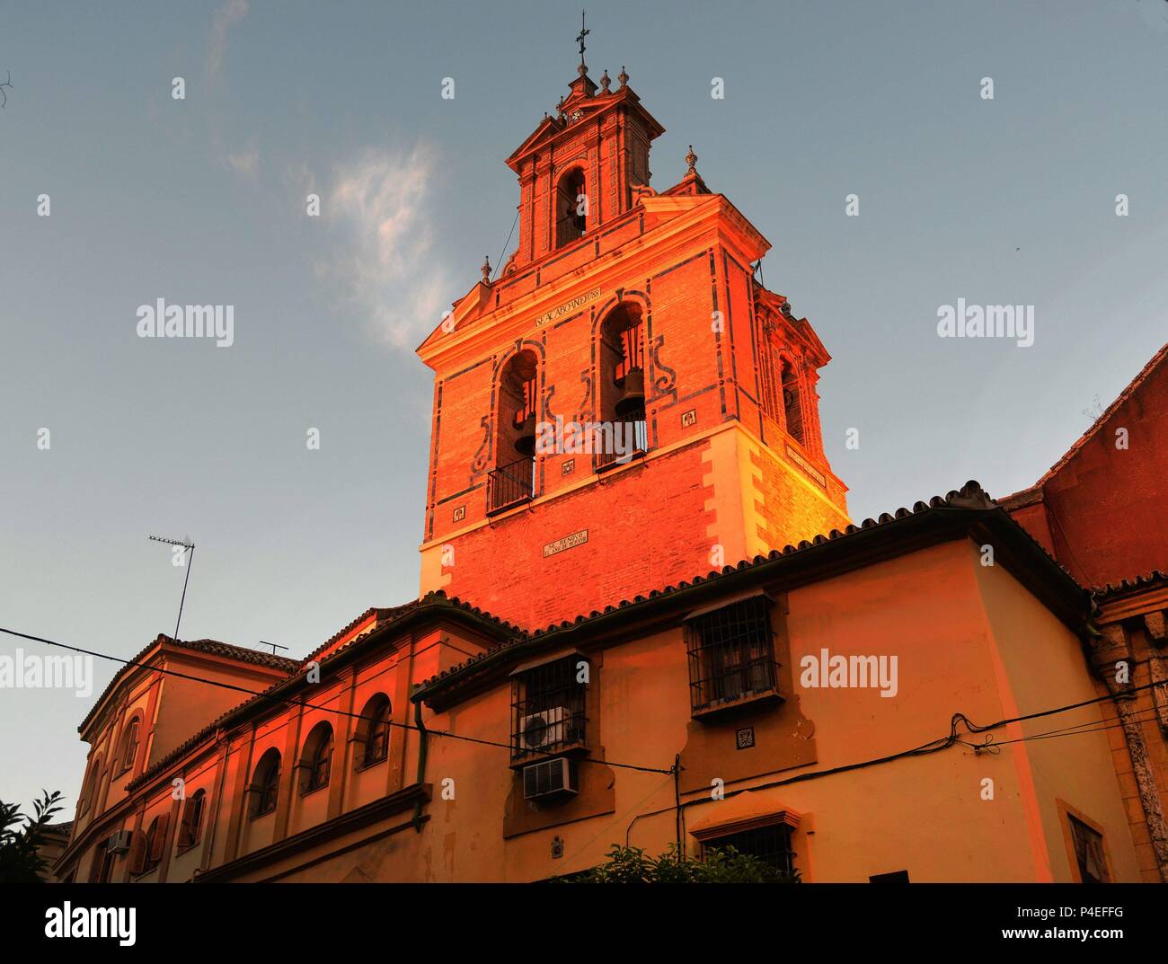 Counting 700,000 inhabitants the city of Sevilla is the capital of the ...