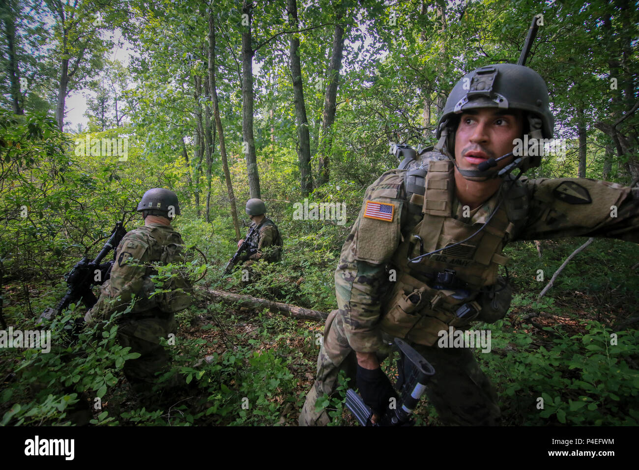 U.S. Army National Guard Soldiers from New Jersey's C Troop, 1st ...