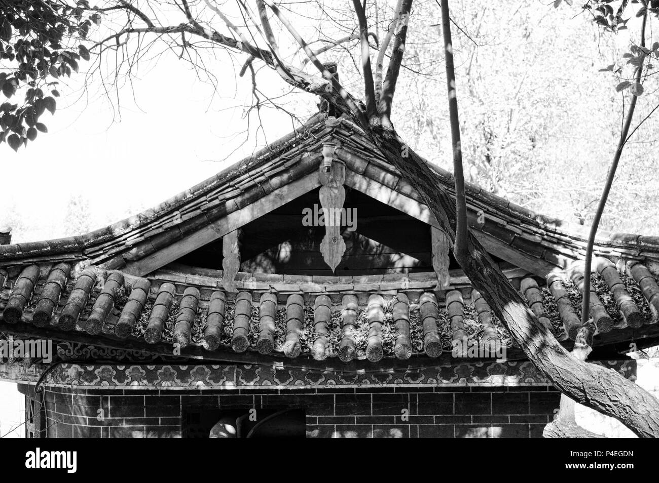 Architecture of a Buddhist Temple (Lijiang, Yunnan, China Stock Photo ...