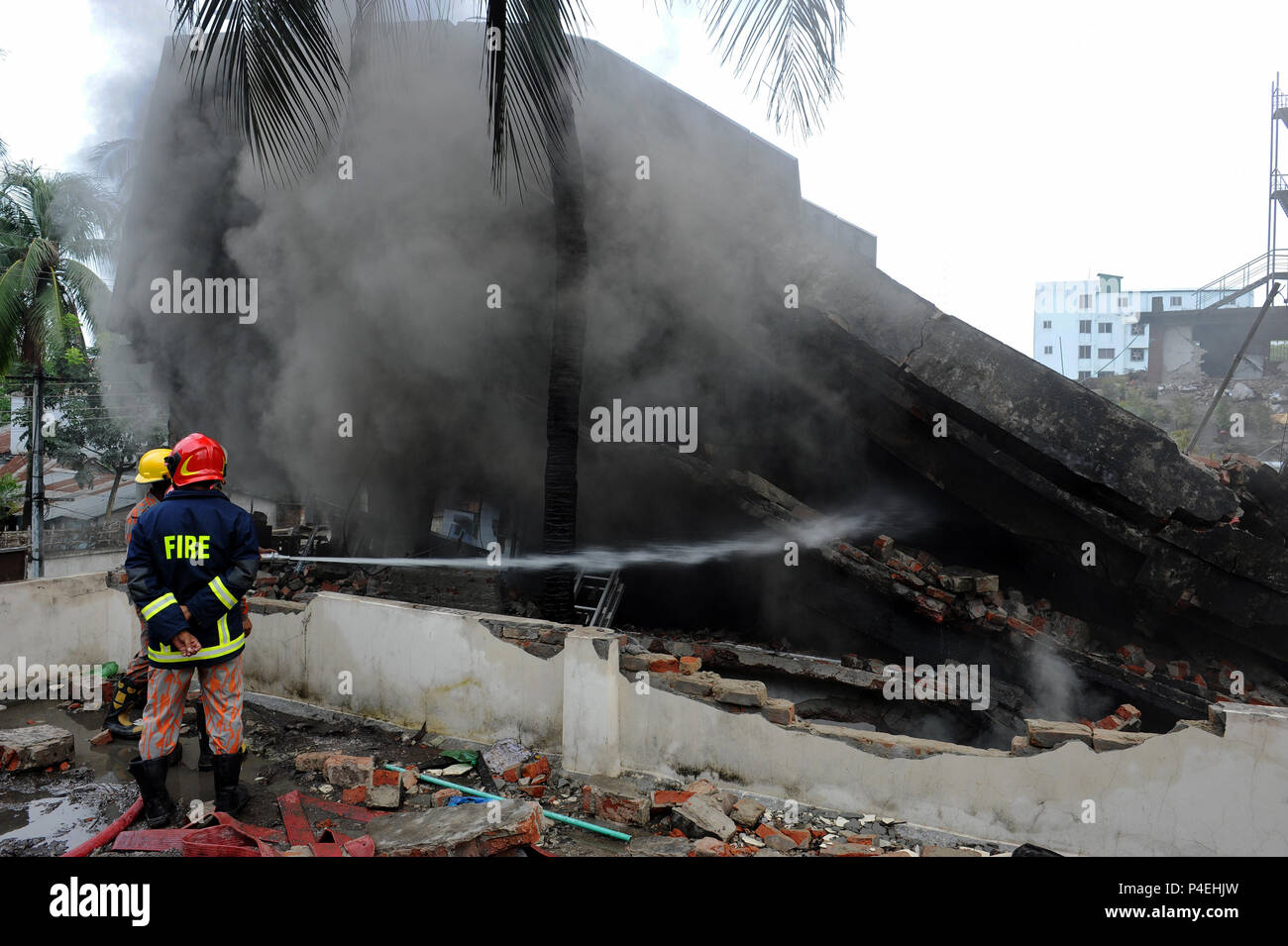 Fire explosion factory people hi-res stock photography and images - Alamy