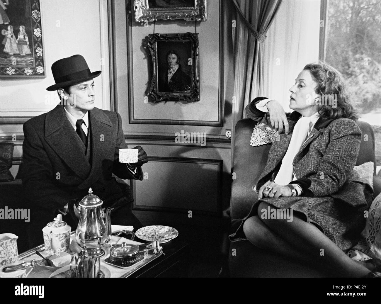 Mr klein alain delon 1976 Black and White Stock Photos & Images - Alamy