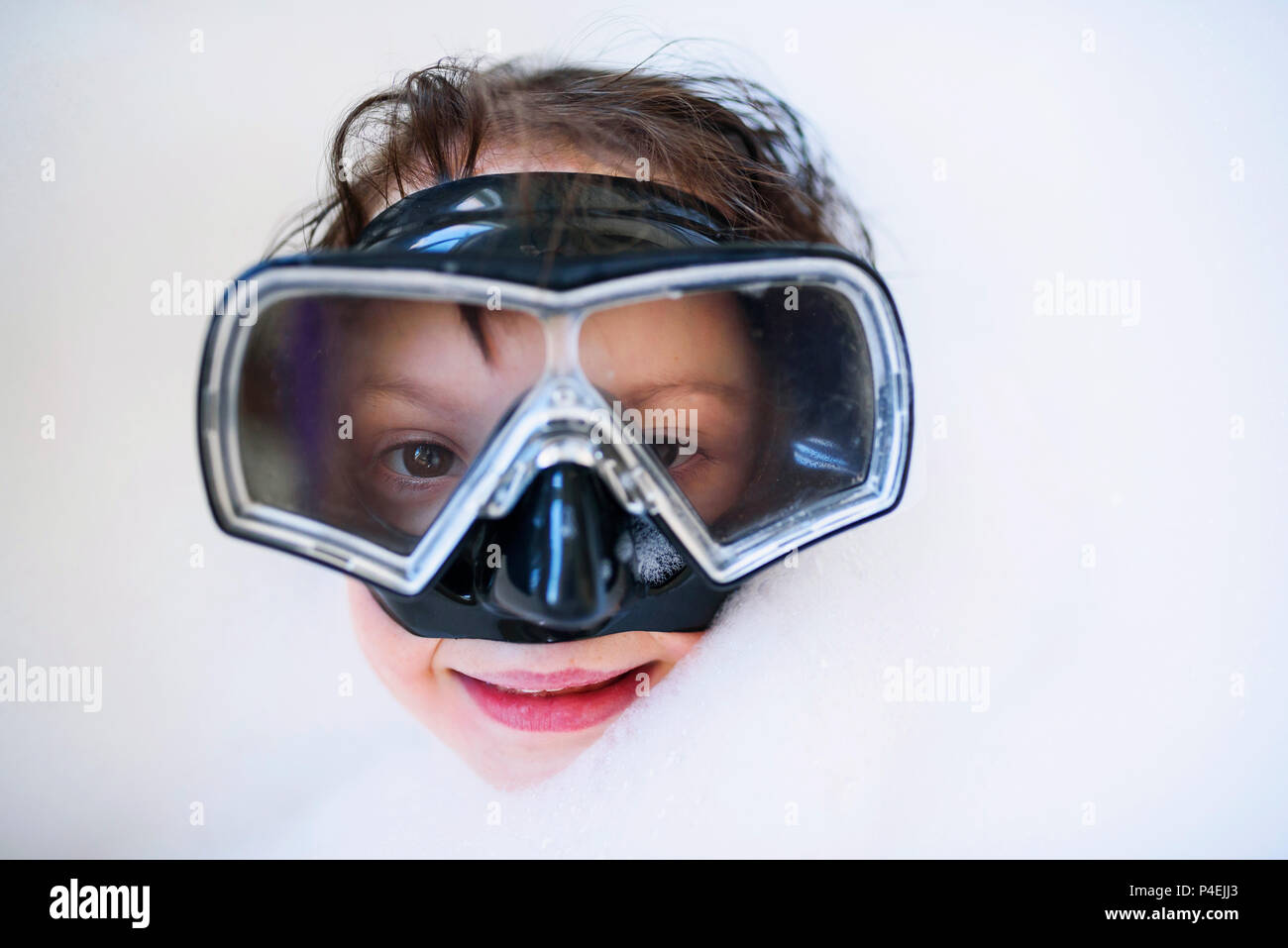 Person taking a bath hi-res stock photography and images - Alamy
