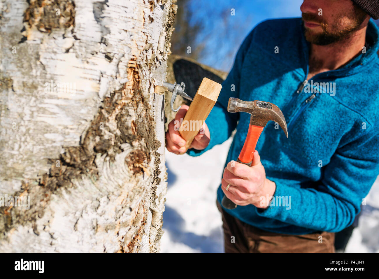 Hammer tapping hi-res stock photography and images - Alamy