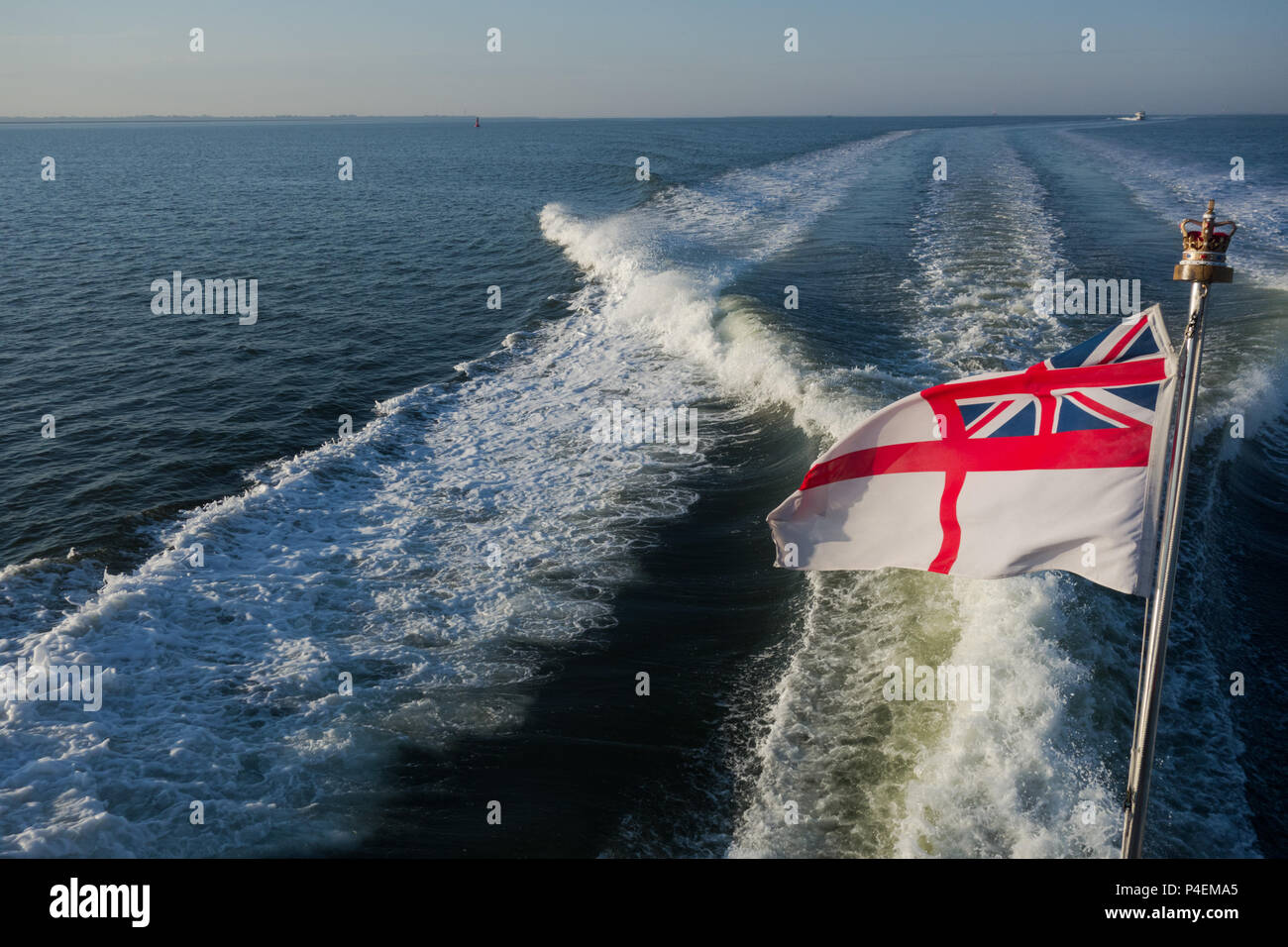 Royal navy p2000 hms dasher p280 hi-res stock photography and images ...