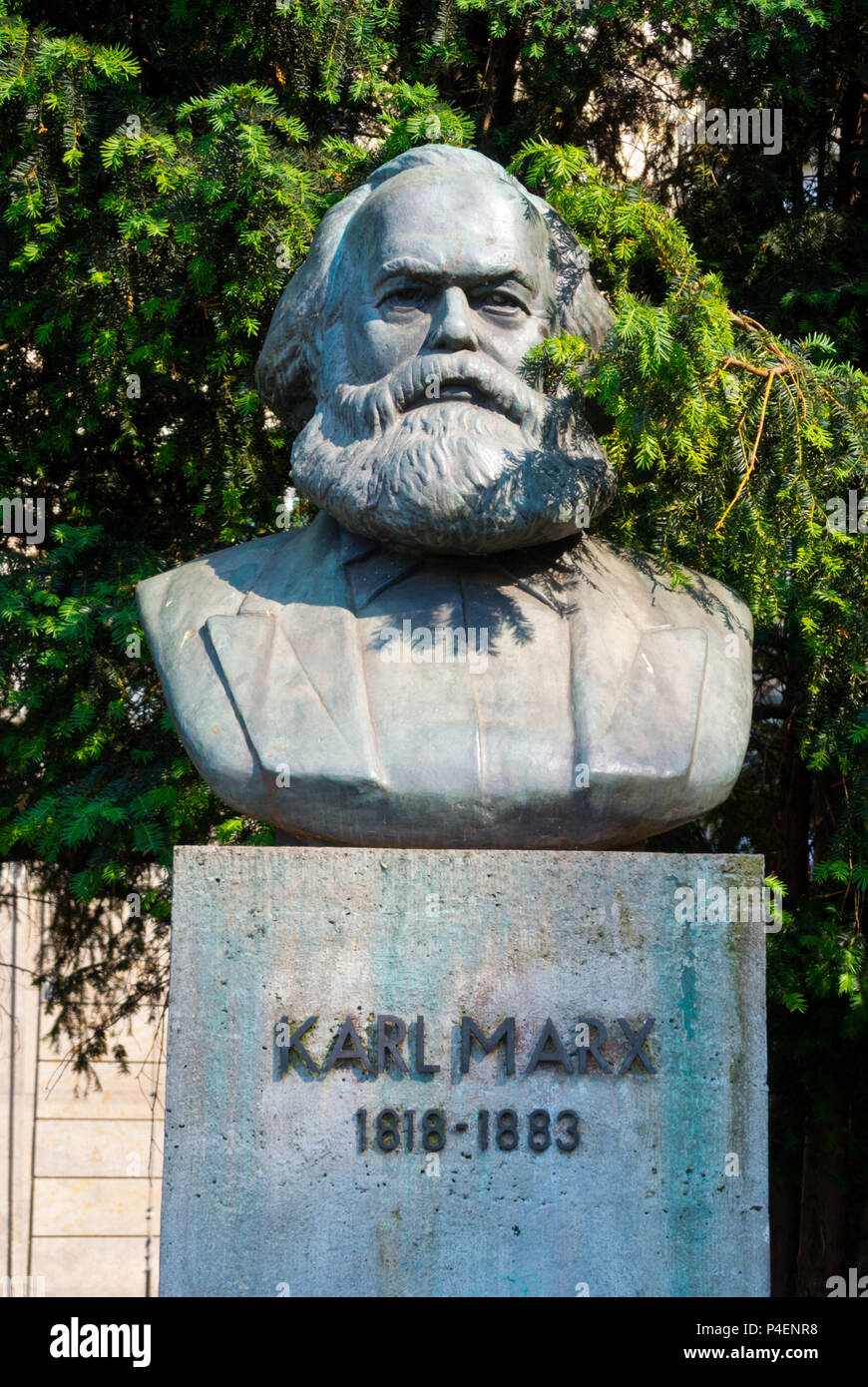 Karl Marx memorial sculpture, Strausberger Platz, Karl Marx Allee ...