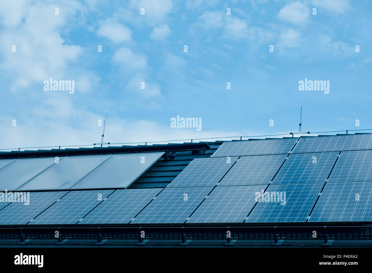 Solar panel modules hi-res stock photography and images - Alamy