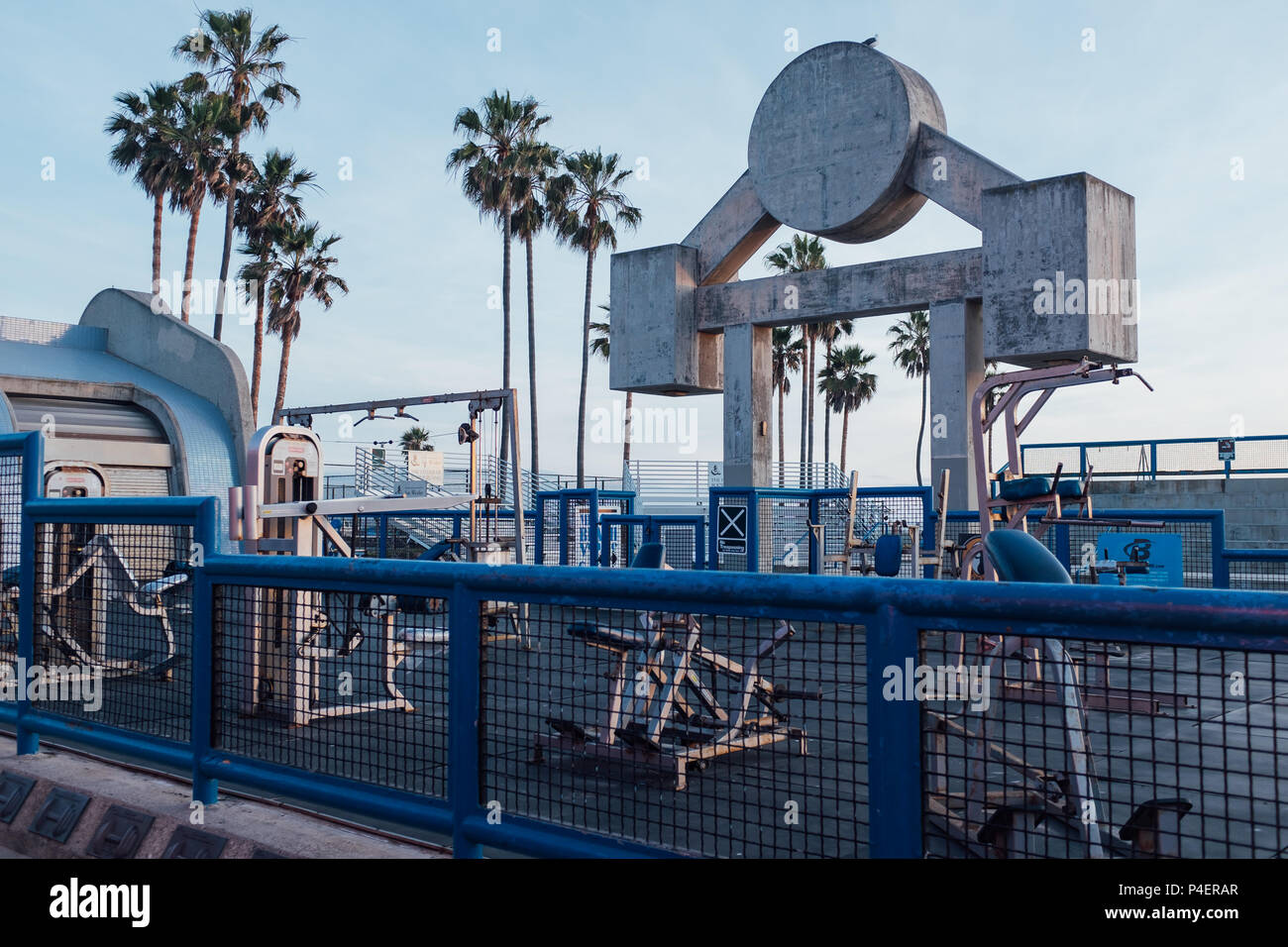 Famous muscle beach hi-res stock photography and images - Alamy