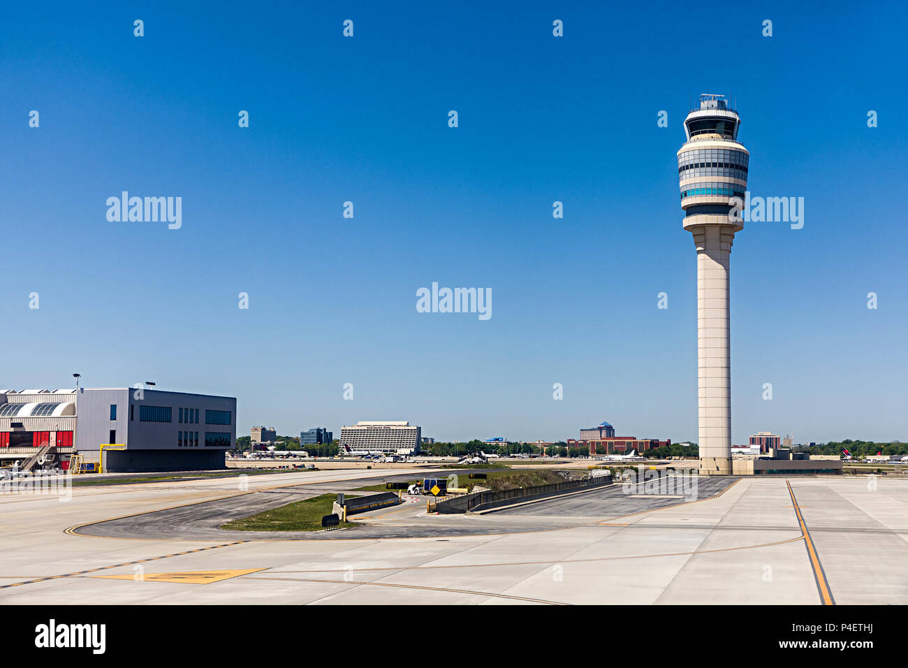 Control tower at airport, Atlanta, Georgia, USA Stock Photo - Alamy