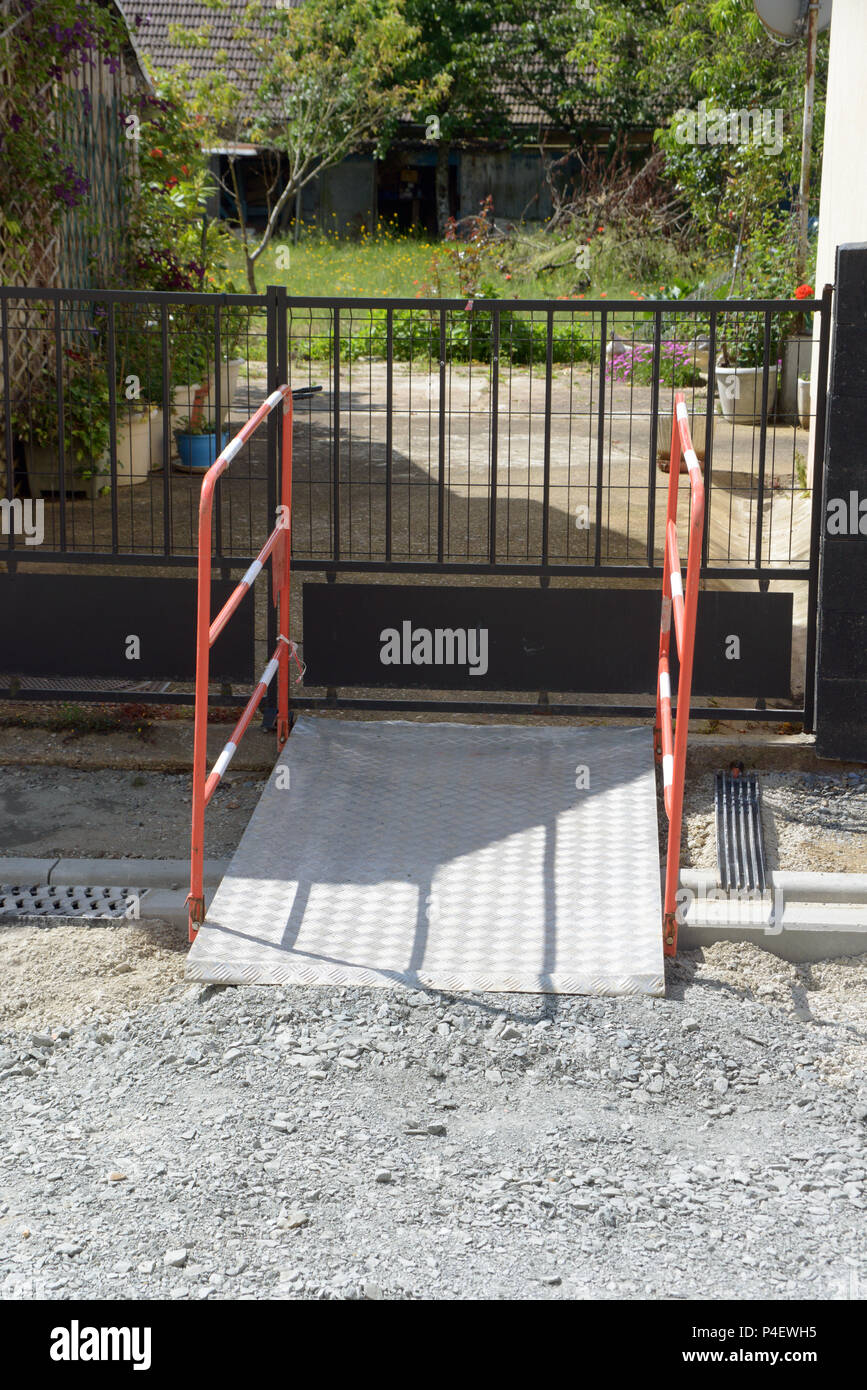 Access ramps hi-res stock photography and images - Alamy