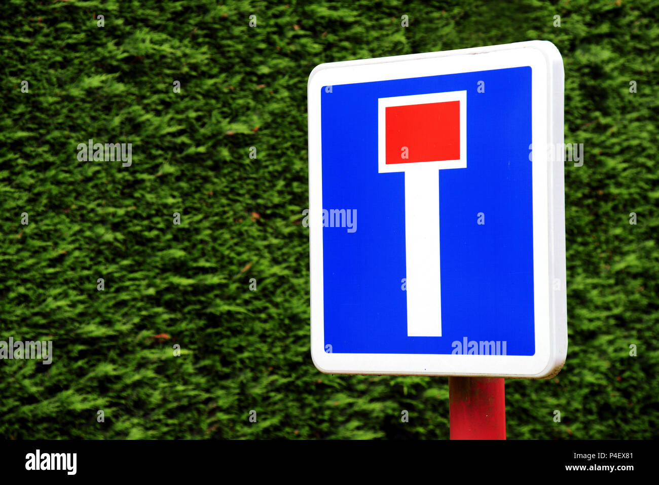 T juction sign hi-res stock photography and images - Alamy