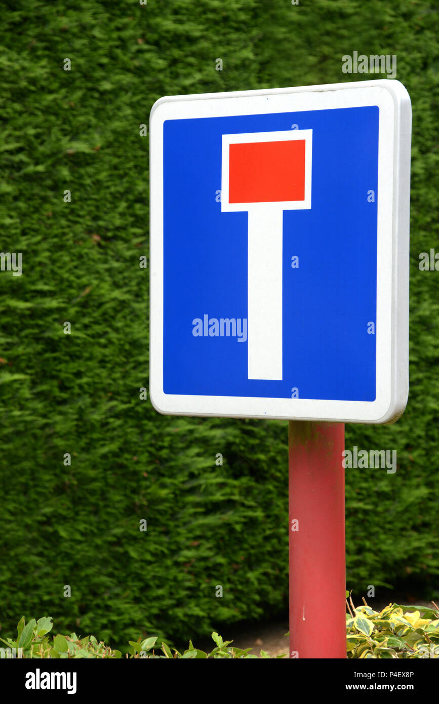 T juction sign hi-res stock photography and images - Alamy
