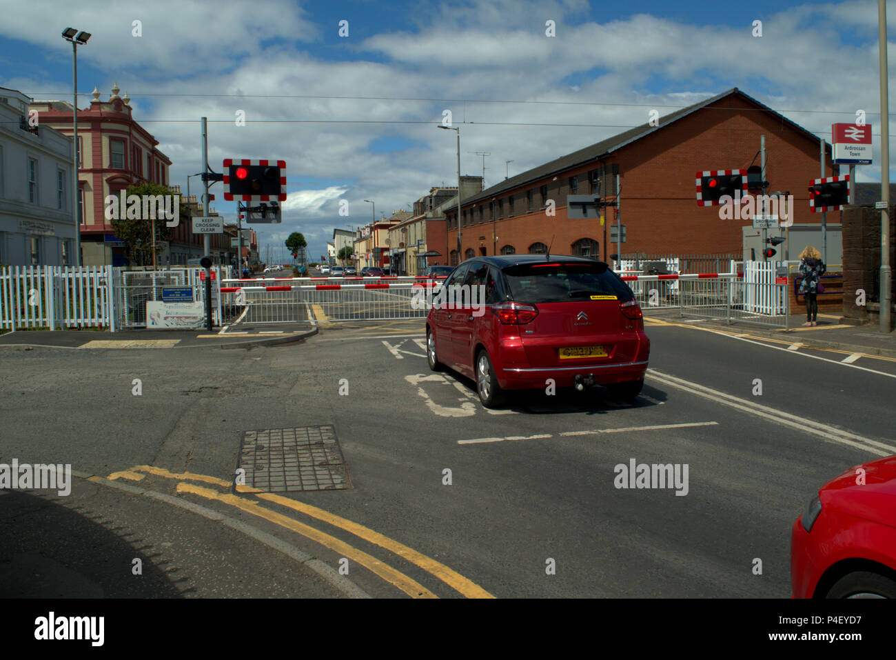 Ardrossan level crossing hi-res stock photography and images - Alamy