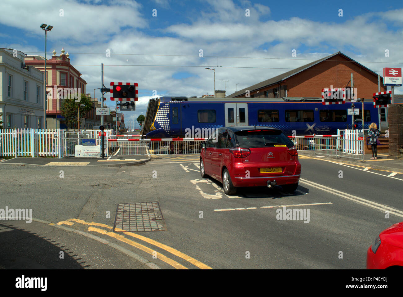 Ardrossan level crossing hi-res stock photography and images - Alamy